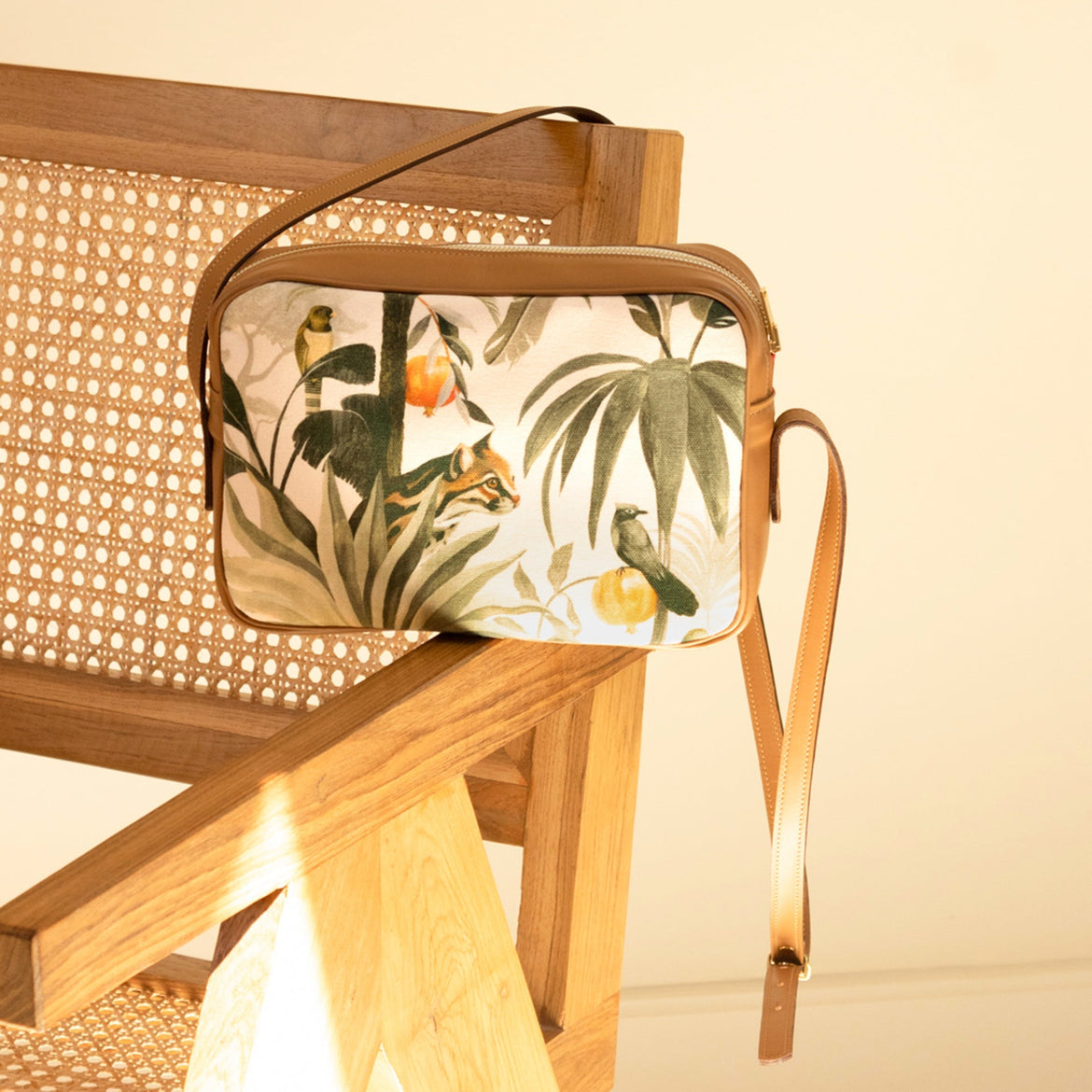 Crossbody Bags For Women Online In Pakistan | Fineur